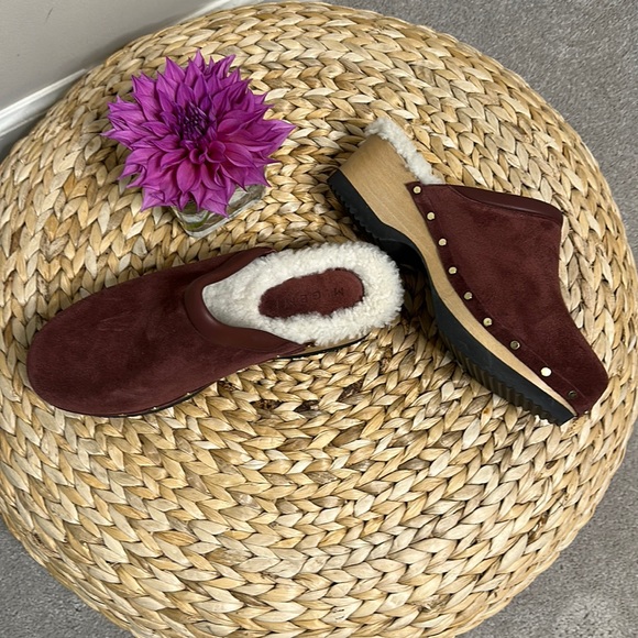 M. Gemi | Shoes | Mgemi The Greta Shearling Clog Sz 42 Burgundy Nwob ...